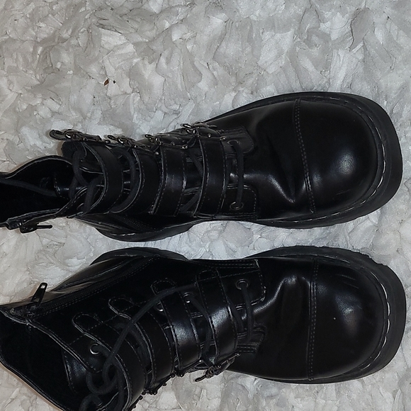 tuk | Shoes | Tuk Anarchic Skull Buckle Boots Size 8 | Poshmark